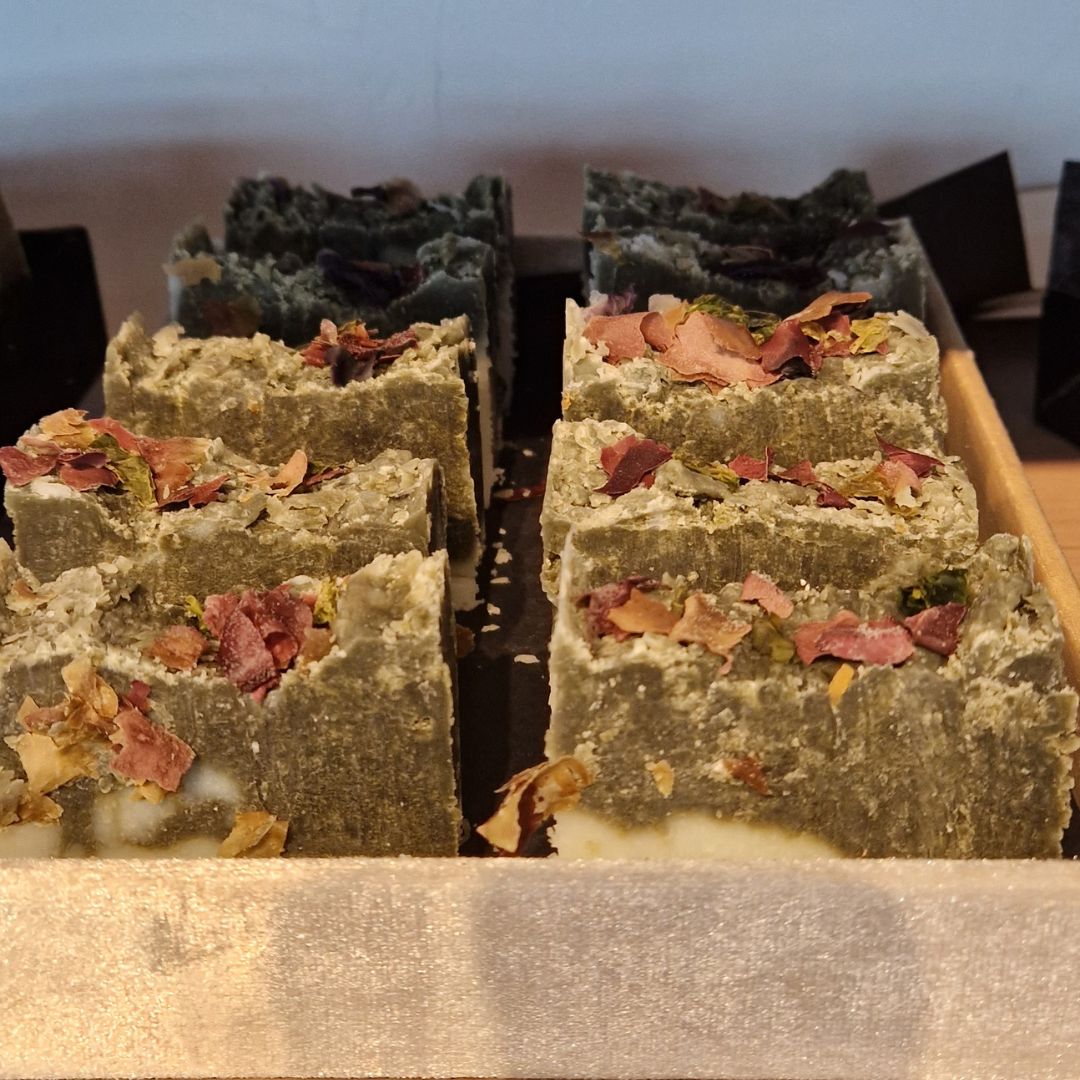 La magie du savon 100% naturel, fabriqué à Briscous – Les Ateliers de ...